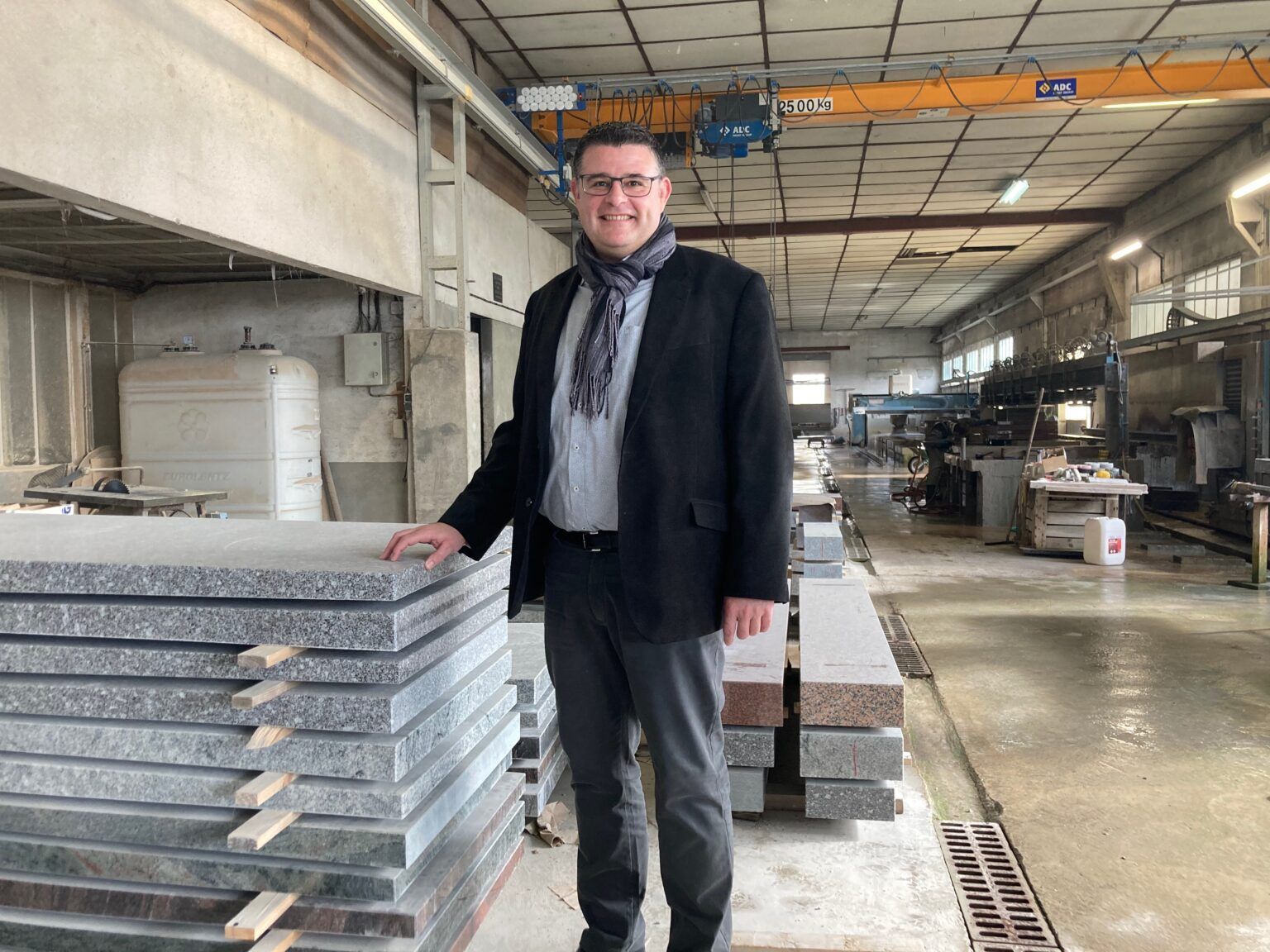 Poitou Granit l'art de tailler la pierre - Pompes funèbres Joli départ ...